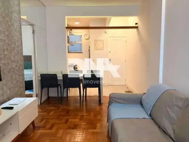 Apartamento para Venda em Rio de Janeiro/RJ Copacabana 2 Quartos