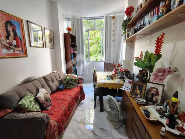 Apartamento para Venda em Rio de Janeiro/RJ Copacabana 2 Quartos