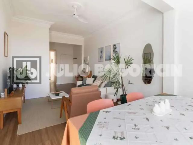 Apartamento para Venda em Rio de Janeiro/RJ Copacabana 2 Quartos