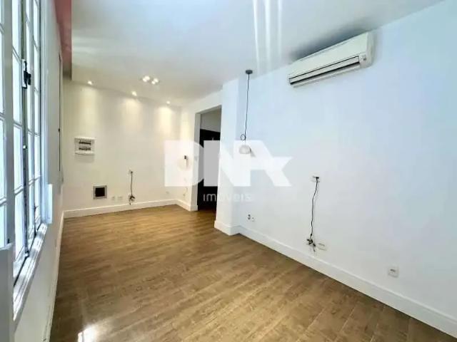 Apartamento para Venda em Rio de Janeiro/RJ Copacabana 2 Quartos