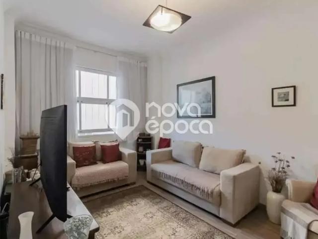 Apartamento para Venda em Rio de Janeiro/RJ Copacabana 2 Quartos