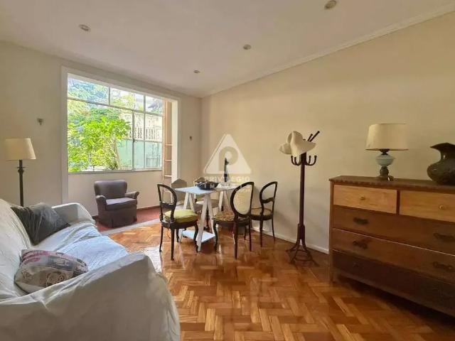 Apartamento para Venda em Rio de Janeiro/RJ Copacabana 2 Quartos