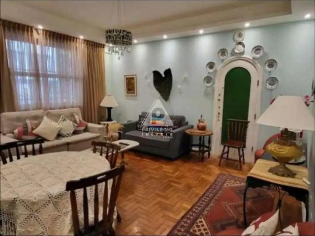 Apartamento para Venda em Rio de Janeiro/RJ Copacabana 2 Quartos