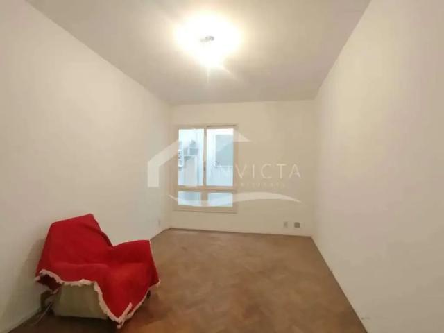 Apartamento para Venda em Rio de Janeiro/RJ Copacabana 2 Quartos