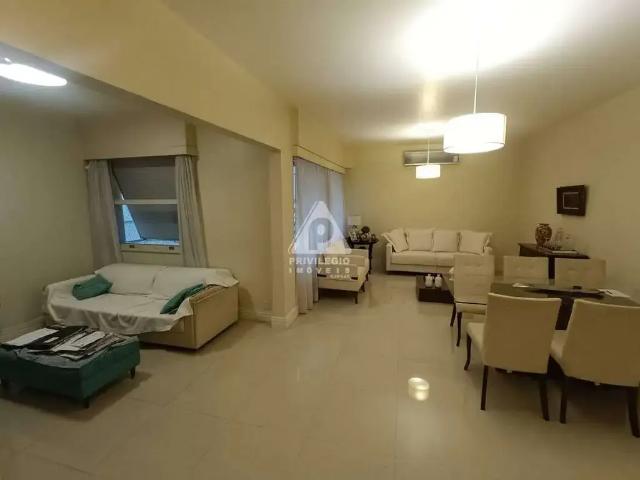 Apartamento para Venda em Rio de Janeiro/RJ Copacabana 2 Quartos