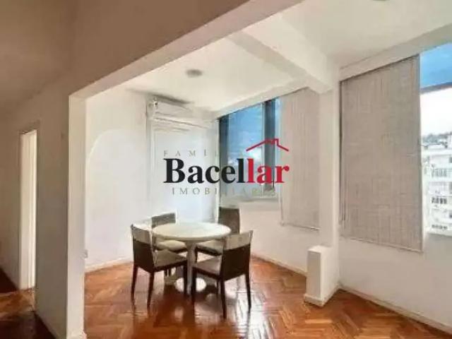 Apartamento para Venda em Rio de Janeiro/RJ Copacabana 2 Quartos