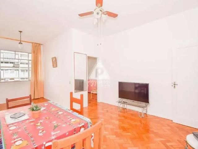 Apartamento para Venda em Rio de Janeiro/RJ Copacabana 2 Quartos