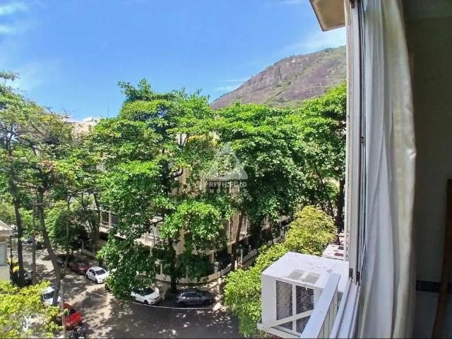 Apartamento para Venda em Rio de Janeiro/RJ Copacabana 2 Quartos
