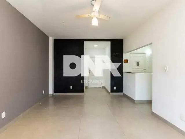 Apartamento para Venda em Rio de Janeiro/RJ Copacabana 2 Quartos