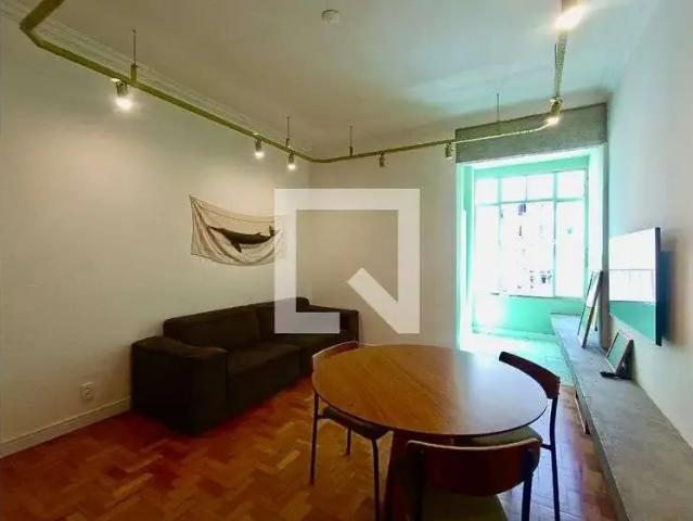 Apartamento para Venda em Rio de Janeiro/RJ Copacabana 2 Quartos