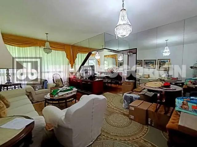Apartamento para Venda em Rio de Janeiro/RJ Copacabana 2 Quartos