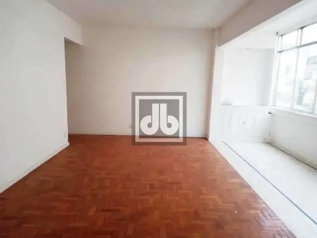 Apartamento para Venda em Rio de Janeiro/RJ Copacabana 3 Quartos
