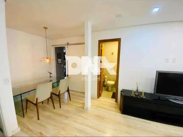 Apartamento para Venda em Rio de Janeiro/RJ Copacabana 2 Quartos