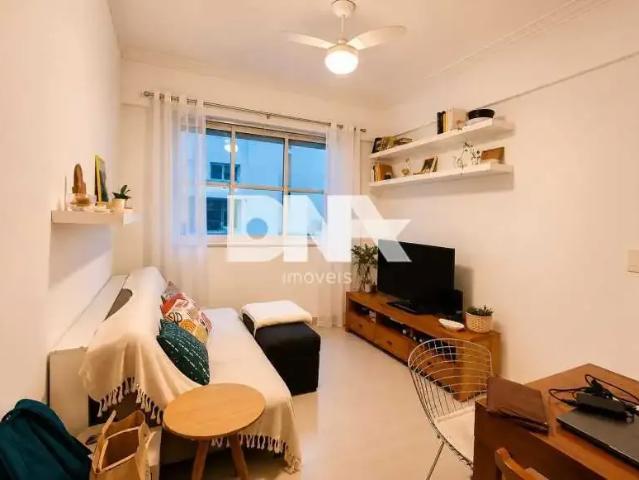 Apartamento para Venda em Rio de Janeiro/RJ Copacabana 2 Quartos