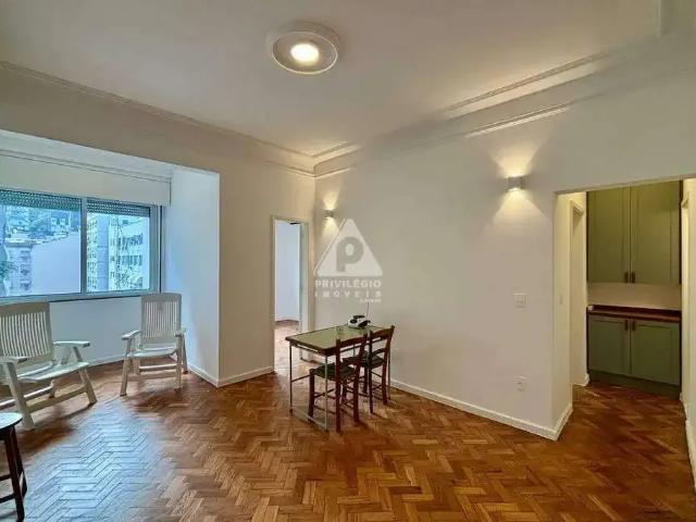 Apartamento para Venda em Rio de Janeiro/RJ Copacabana 2 Quartos