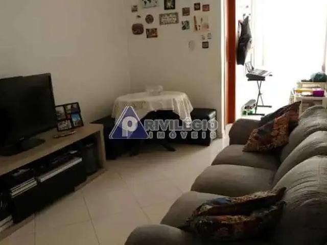 Apartamento para Venda em Rio de Janeiro/RJ Copacabana 2 Quartos