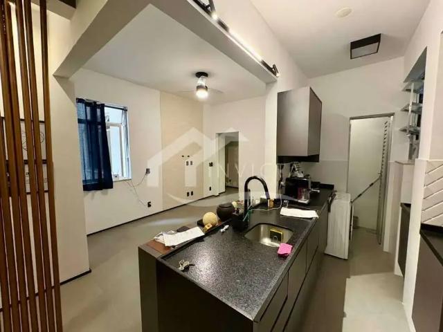 Apartamento para Venda em Rio de Janeiro/RJ Copacabana 2 Quartos