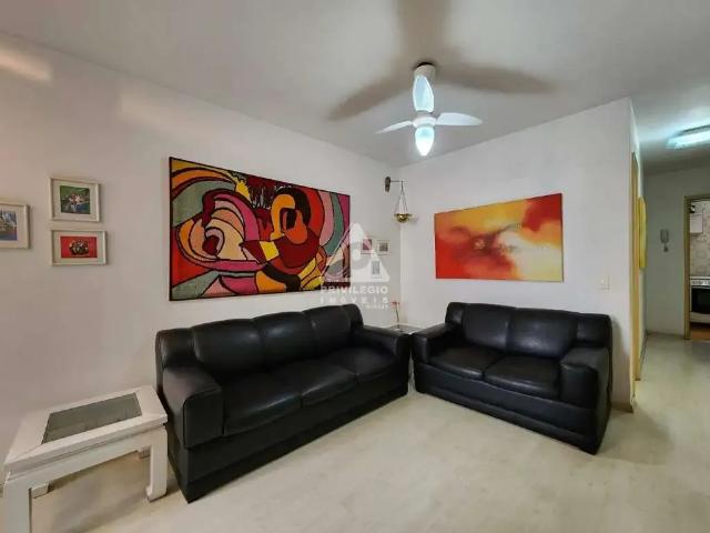Apartamento para Venda em Rio de Janeiro/RJ Copacabana 2 Quartos