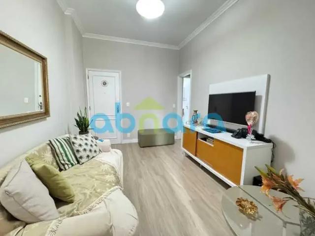 Apartamento para Venda em Rio de Janeiro/RJ Copacabana 2 Quartos