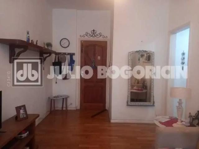 Apartamento para Venda em Rio de Janeiro/RJ Copacabana 2 Quartos
