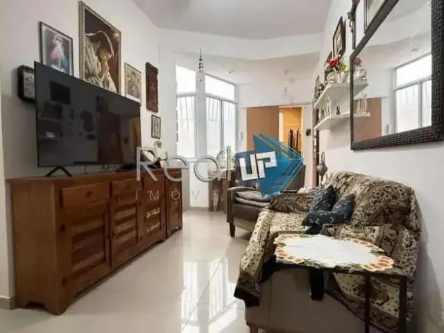 Apartamento para Venda em Rio de Janeiro/RJ Copacabana 2 Quartos