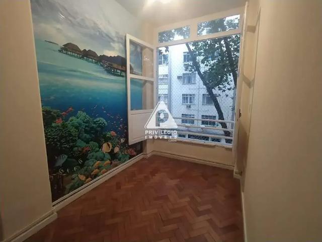 Apartamento para Venda em Rio de Janeiro/RJ Copacabana 2 Quartos