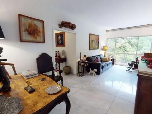 Apartamento para Venda em Rio de Janeiro/RJ Copacabana 2 Quartos