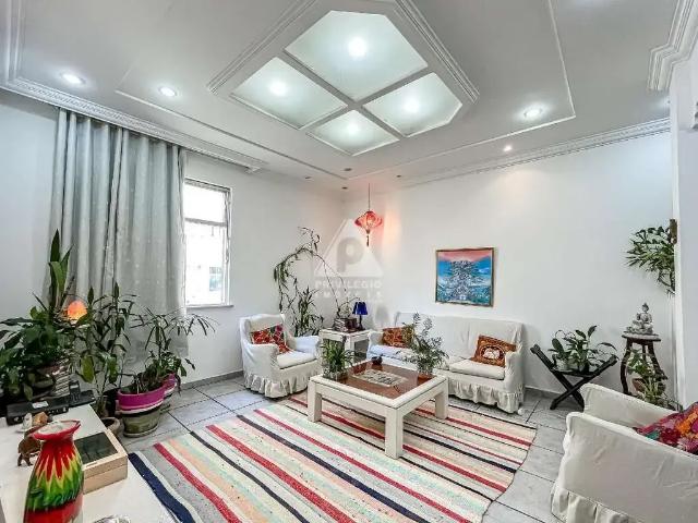 Apartamento para Venda em Rio de Janeiro/RJ Copacabana 2 Quartos