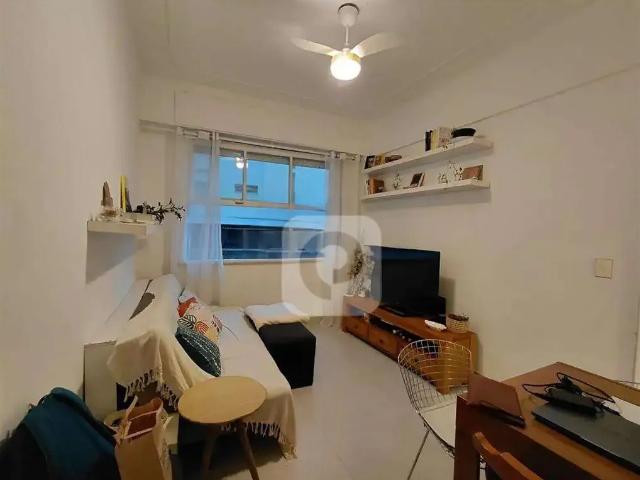 Apartamento para Venda em Rio de Janeiro/RJ Copacabana 2 Quartos