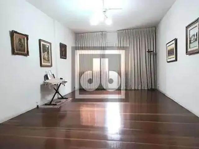 Apartamento para Venda em Rio de Janeiro/RJ Copacabana 2 Quartos