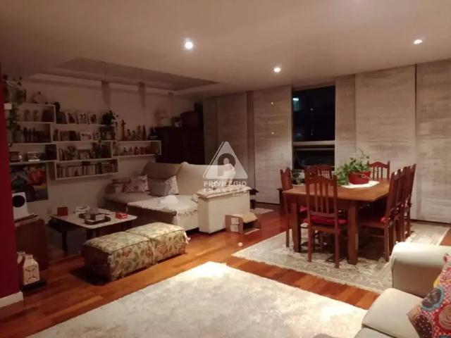 Apartamento para Venda em Rio de Janeiro/RJ Copacabana 3 Quartos