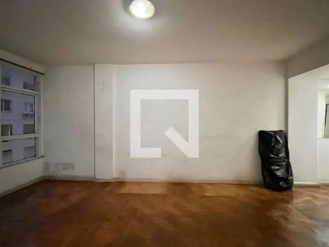 Apartamento para Venda em Rio de Janeiro/RJ Copacabana 3 Quartos