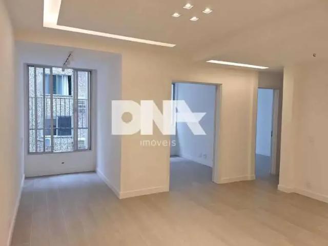Apartamento para Venda em Rio de Janeiro/RJ Copacabana 3 Quartos