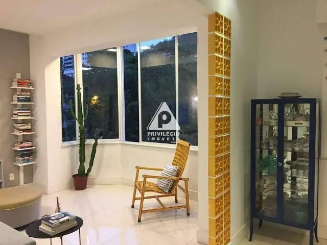 Apartamento para Venda em Rio de Janeiro/RJ Copacabana 3 Quartos