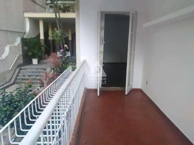 Apartamento para Venda em Rio de Janeiro/RJ Copacabana 3 Quartos