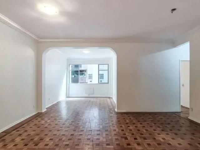 Apartamento para Venda em Rio de Janeiro/RJ Copacabana 3 Quartos