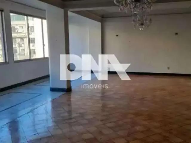 Apartamento para Venda em Rio de Janeiro/RJ Copacabana 3 Quartos