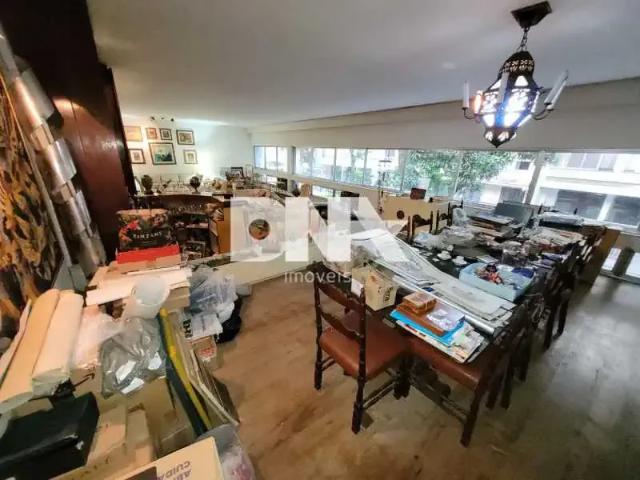 Apartamento para Venda em Rio de Janeiro/RJ Copacabana 3 Quartos