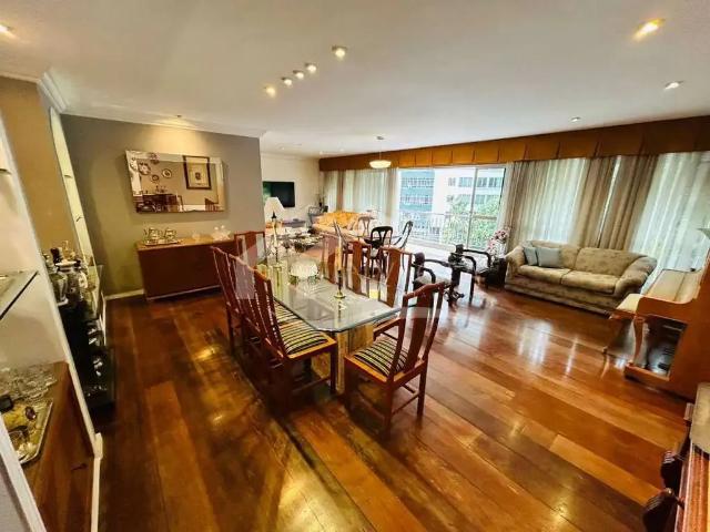 Apartamento para Venda em Rio de Janeiro/RJ Copacabana 3 Quartos