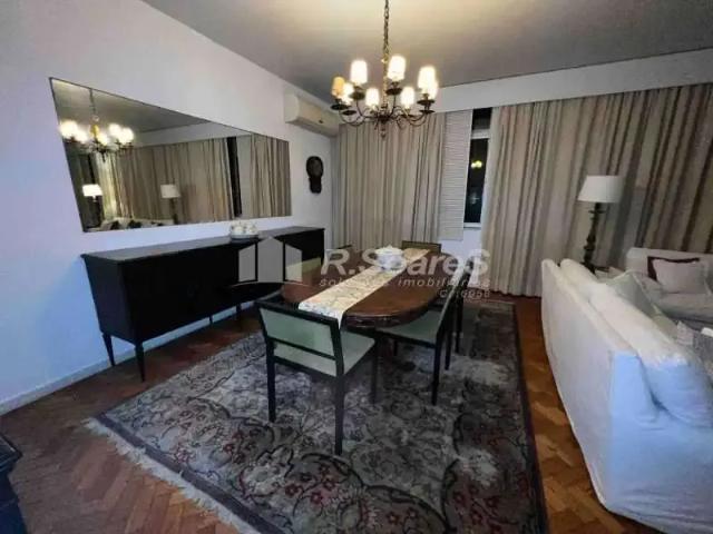 Apartamento para Venda em Rio de Janeiro/RJ Copacabana 3 Quartos