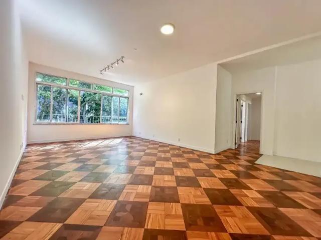 Apartamento para Venda em Rio de Janeiro/RJ Copacabana 3 Quartos