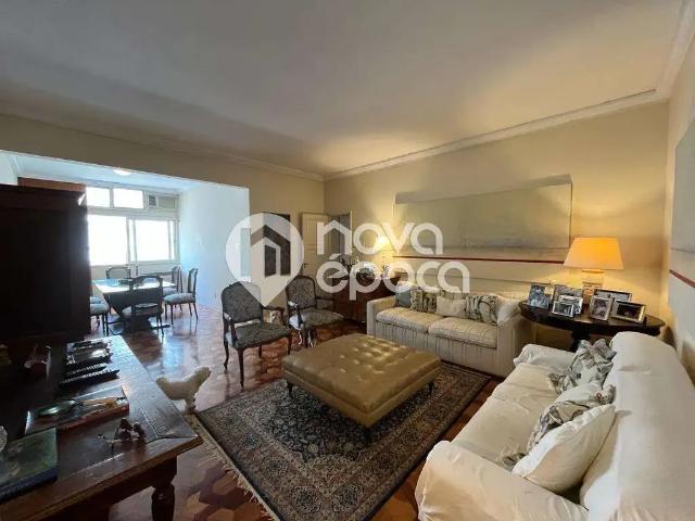 Apartamento para Venda em Rio de Janeiro/RJ Copacabana 3 Quartos