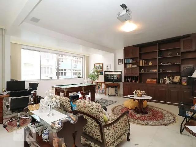 Apartamento para Venda em Rio de Janeiro/RJ Copacabana 3 Quartos