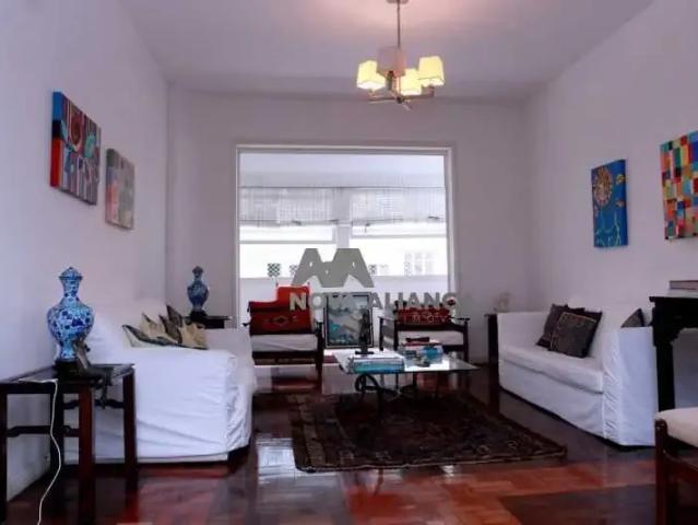 Apartamento para Venda em Rio de Janeiro/RJ Copacabana 3 Quartos