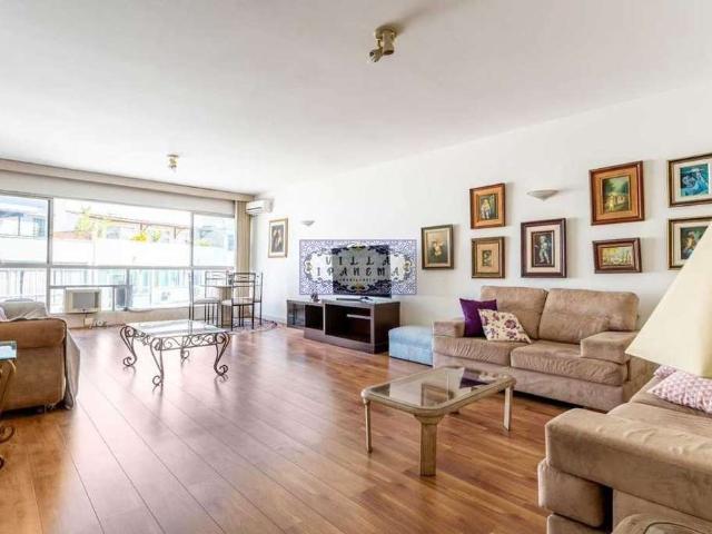 Apartamento para Venda em Rio de Janeiro/RJ Copacabana 3 Quartos