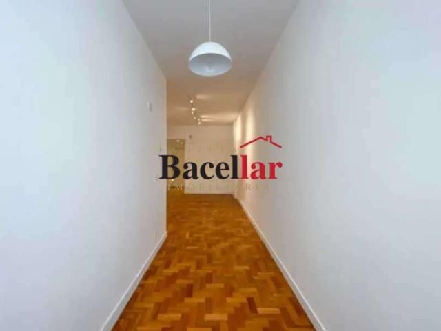Apartamento para Venda em Rio de Janeiro/RJ Copacabana 3 Quartos