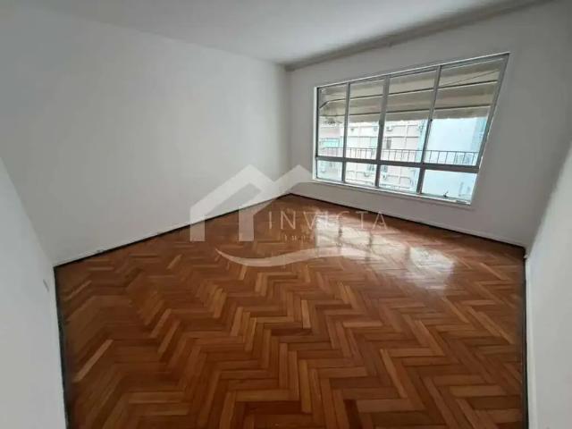 Apartamento para Venda em Rio de Janeiro/RJ Copacabana 3 Quartos