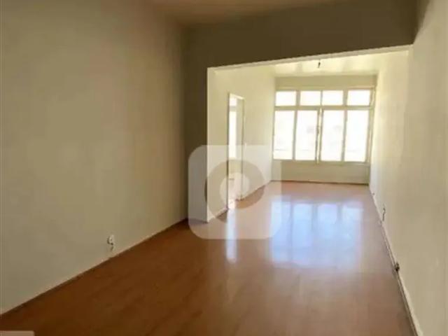 Apartamento para Venda em Rio de Janeiro/RJ Copacabana 3 Quartos