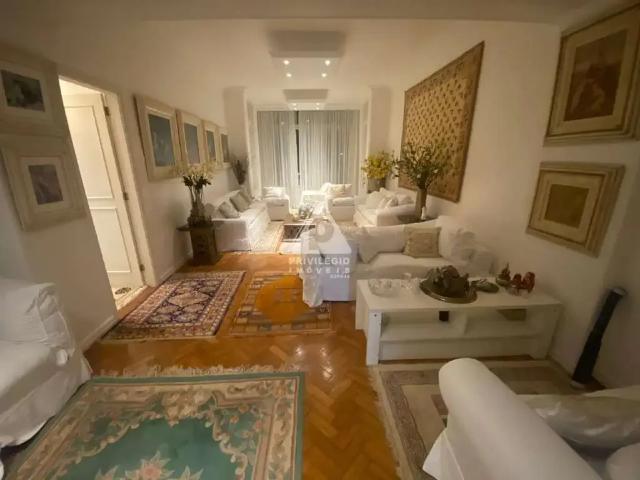 Apartamento para Venda em Rio de Janeiro/RJ Copacabana 3 Quartos