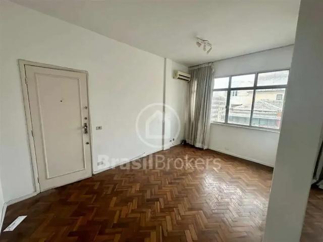 Apartamento para Venda em Rio de Janeiro/RJ Copacabana 3 Quartos